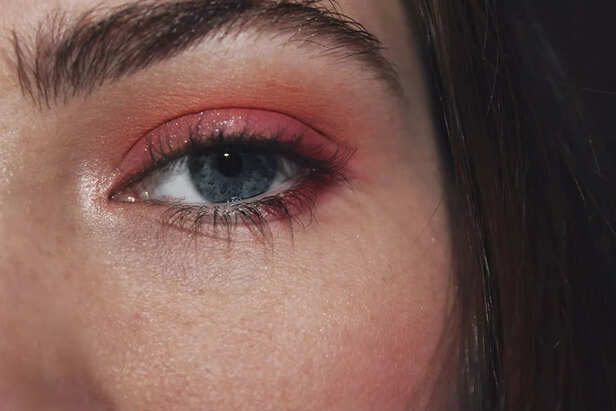 Red Wine Makeup Trend That You Should Try Now